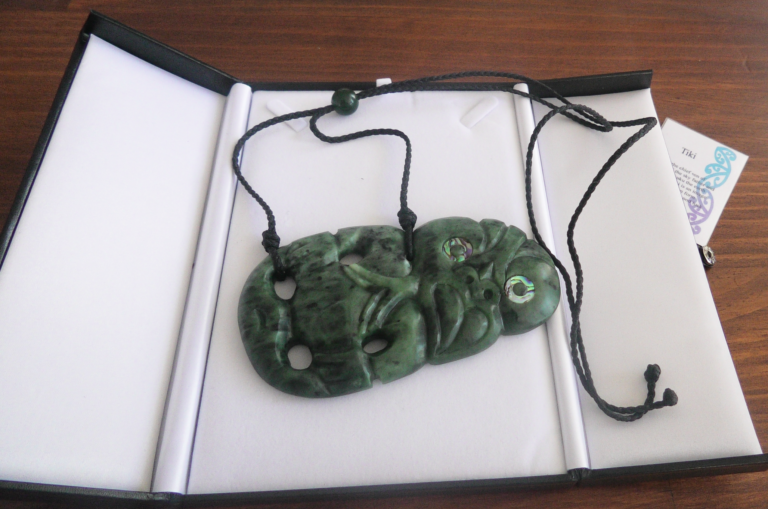 Dot Arts - New Zealand Māori Tourism